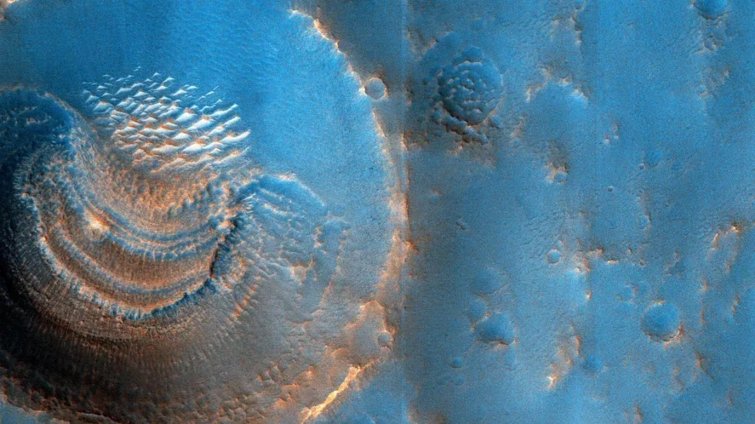 NASA Clicks Stunning Images of Mars Showcasing Craters with Mysterious ...