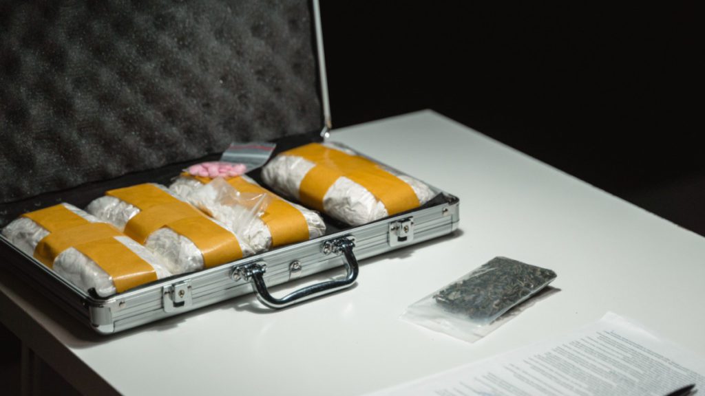 Police in Spain Shut Down a "Mega Lab" Producing 200 Kg of Cocaine Each ...