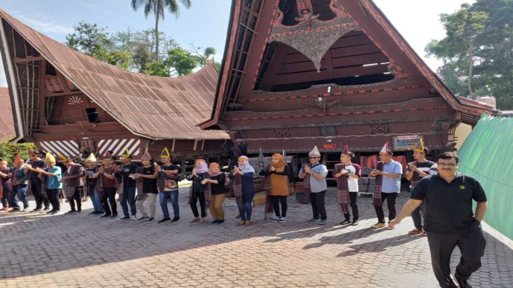 The Mystic of the Indonesian Traditional Batak House — Transcontinental ...