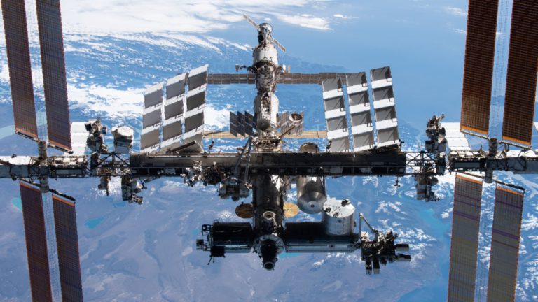 NASA Seeks Proposals for 'Space Tug' to Safely Deorbit International ...
